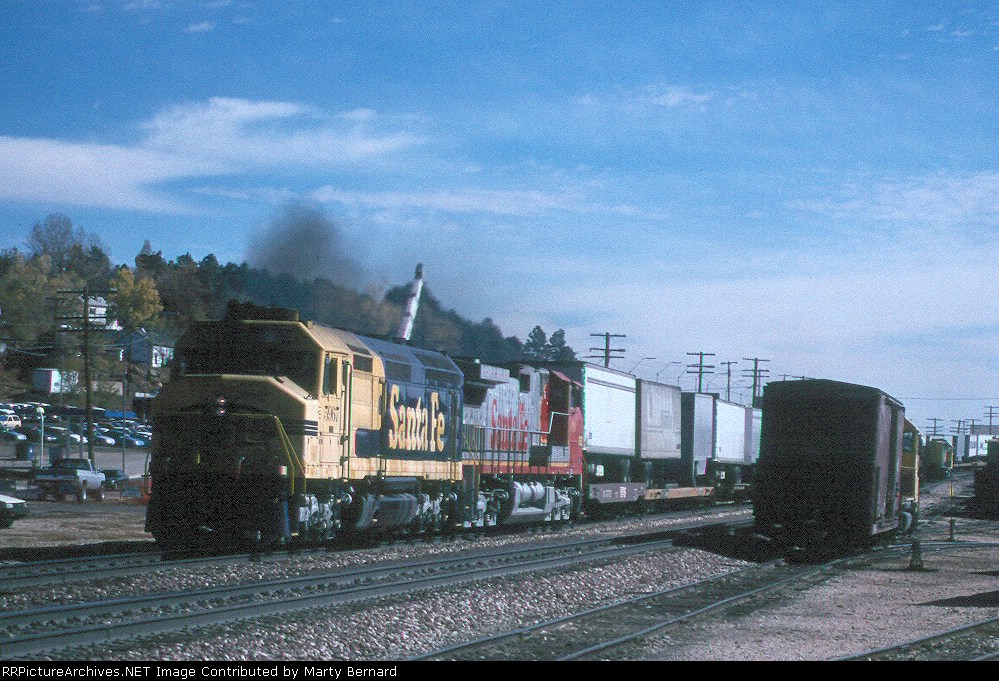 AT&SF 5967 and 619 in 1994